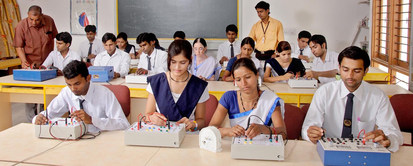 College training - Cad Desk